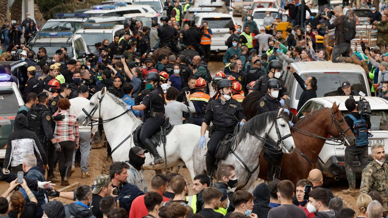 Conflicto entre Rey Felipe VI y Pedro Sánchez: Incidente en Valencia y ...