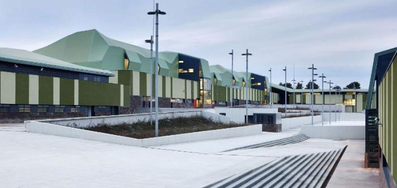 Artur Mas inaugura una lujosa cárcel para los hijos de Jordi Pujol | mil21